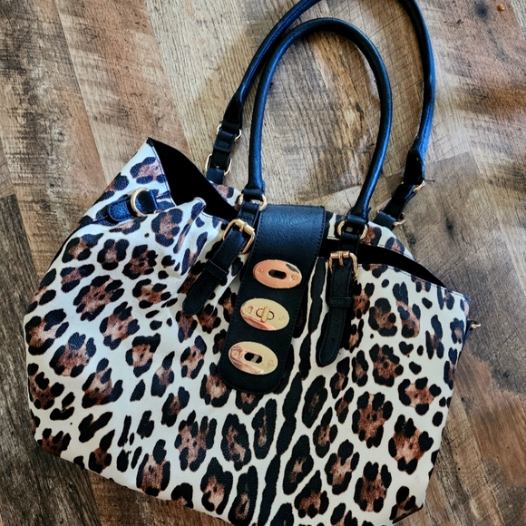 Cato | Bags | Leopard Print Tote Bag | Poshmark